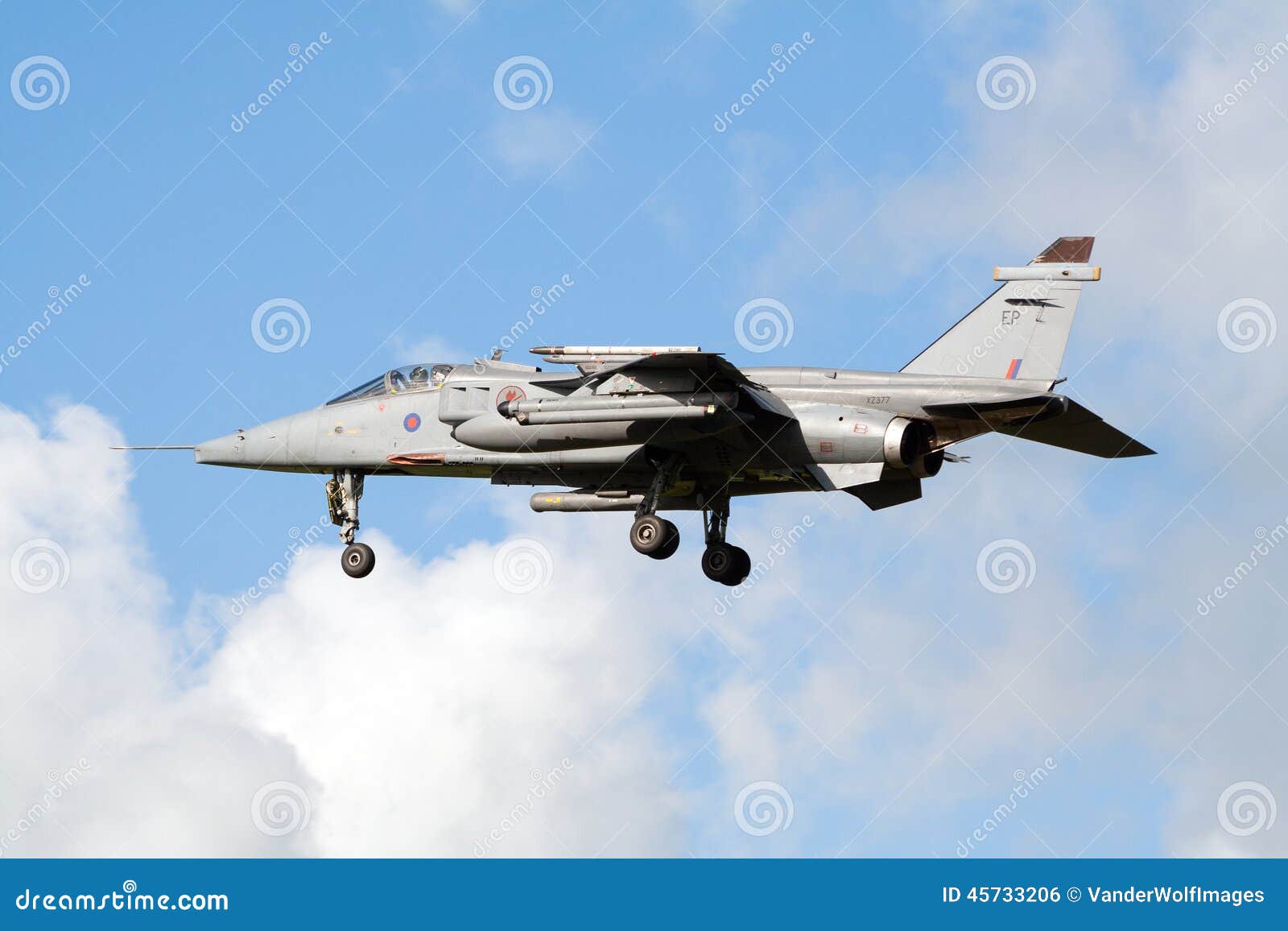 RAF Jaguar photo éditorial. Image du atterrissage, aviateur - 45733206