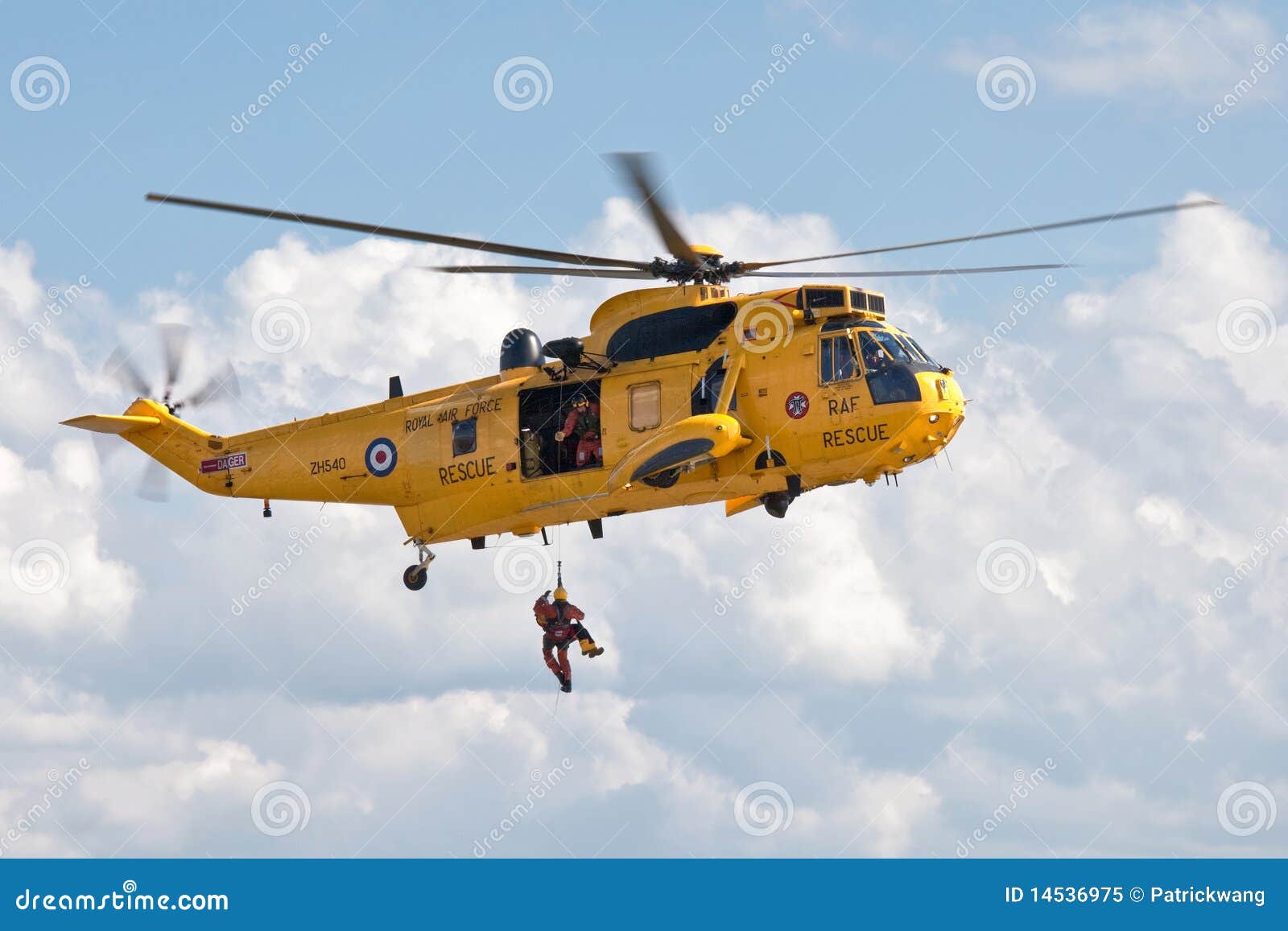 RAF Military Rescue Sea King Editorial Image - Image of ocean, show ...