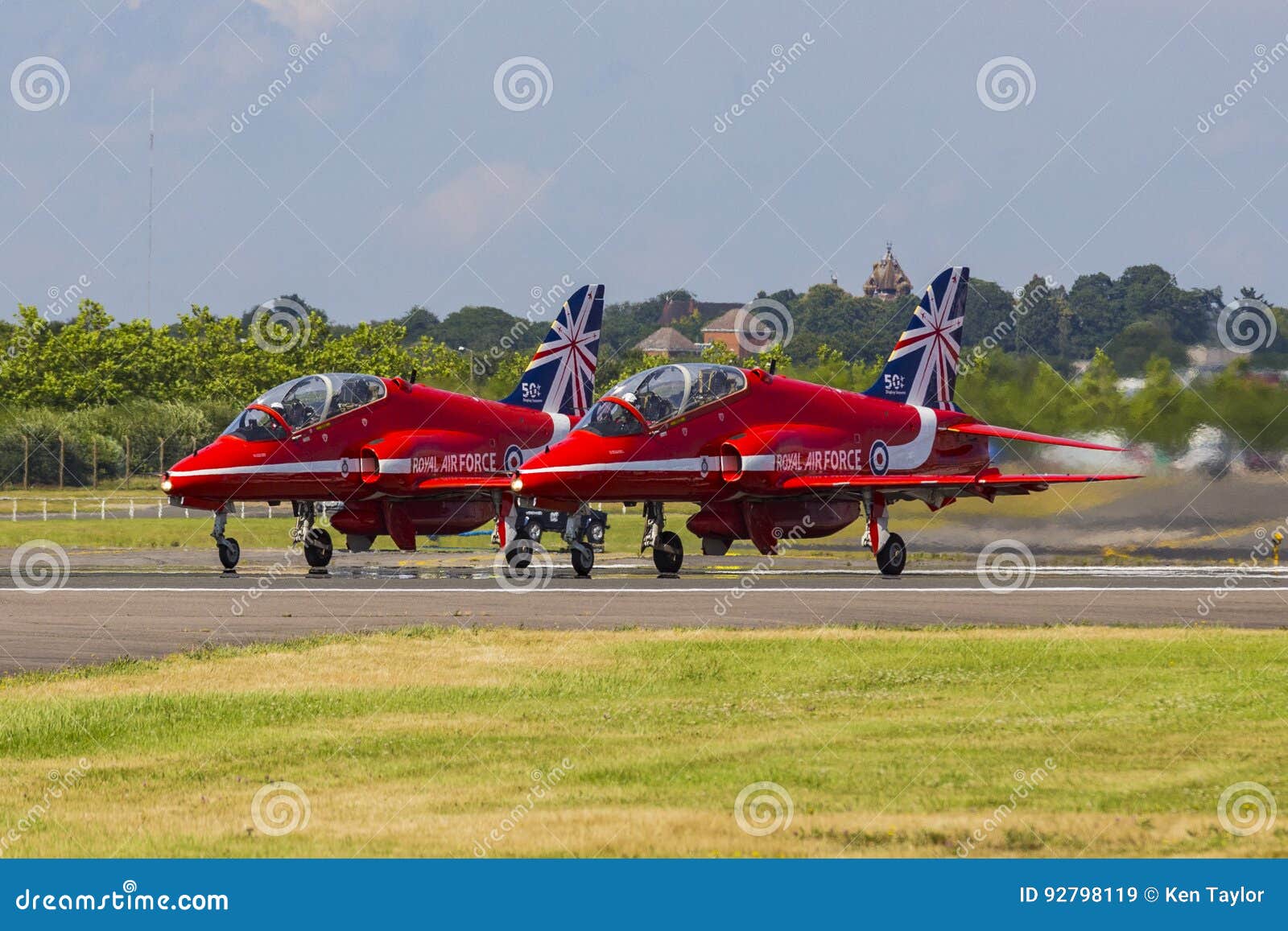 RAF Red Arrows in BAE Hawk-T1 Trainers Redactionele Stock Afbeelding ...
