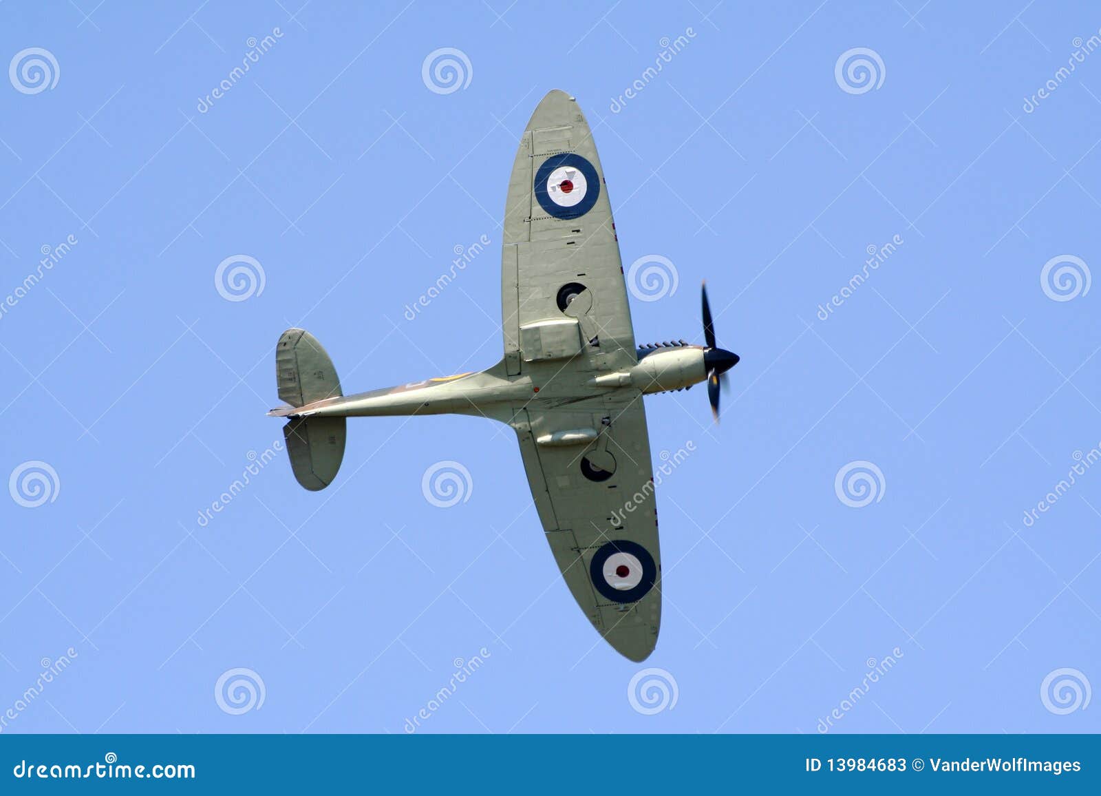 RAF Spitfire editorial stock photo. Image of plane, airfield - 13984683