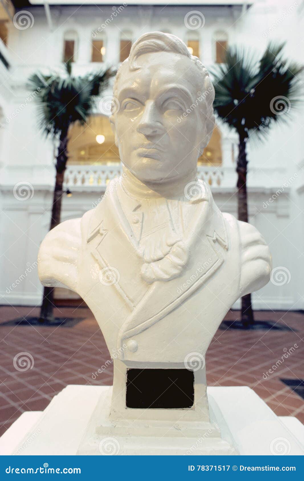 Sir Thomas Raffles And The Skyscrapers, Singapore Editorial Image ...