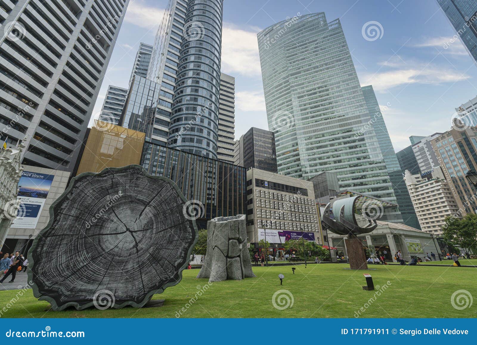 Raffles place in Singapore editorial photo. Image of building - 171791911