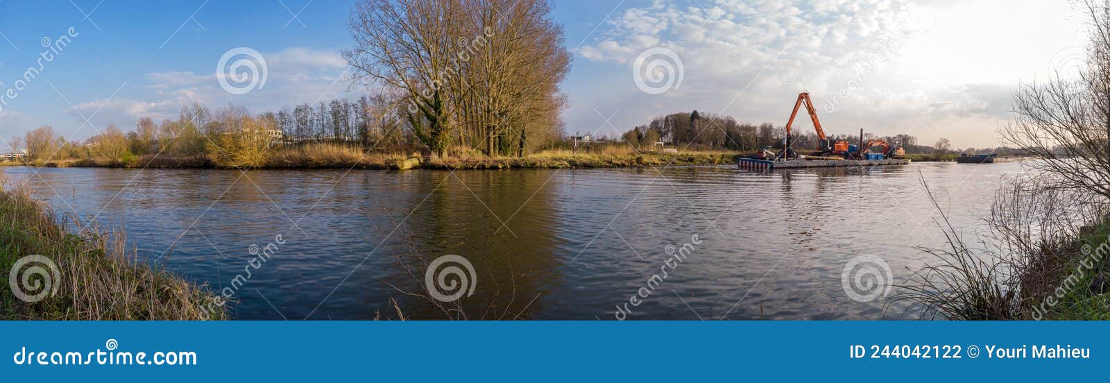 Raft with Construction Crane Stock Photo - Image of civil, mover: 244042122
