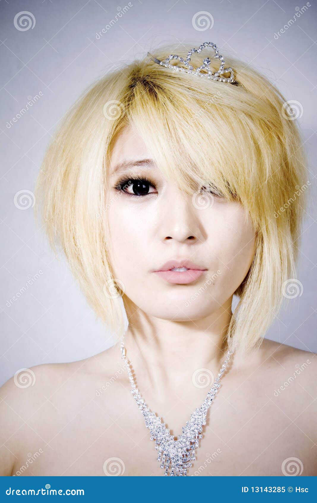 Ragazza cinese sexy immagine stock. Immagine di ritratto - 13143285