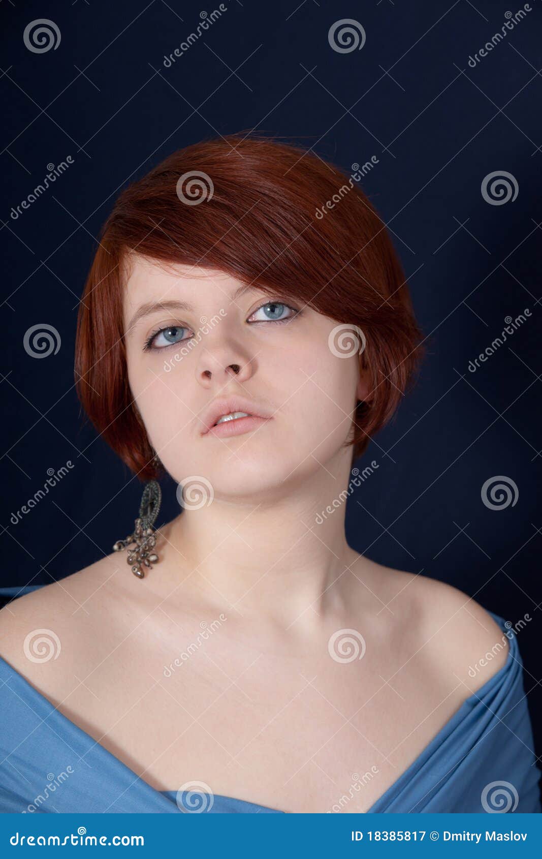 Ragazza con capelli rossi immagine stock. Immagine di ragazze - 18385817