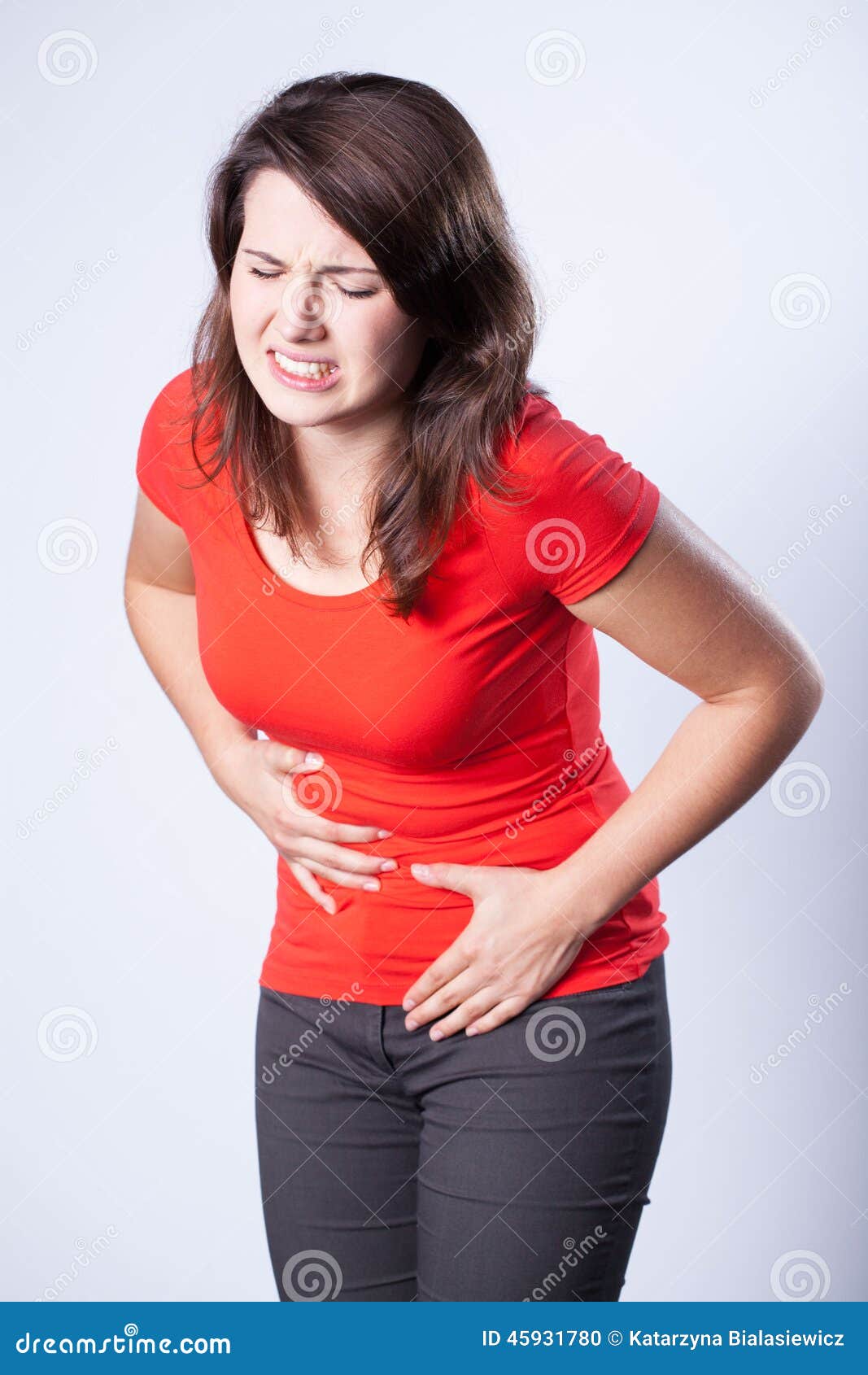 Ragazza Con Dolore Nell'addome Fotografia Stock - Immagine di dolore ...