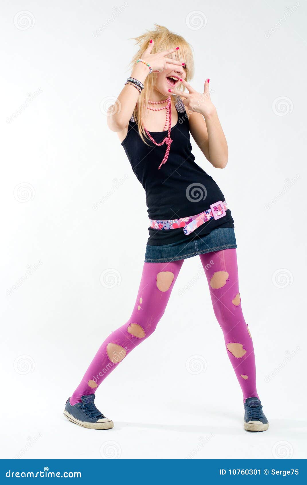 Ragazza Funky Di Punk Di Dancing Immagine Stock - Immagine di ...