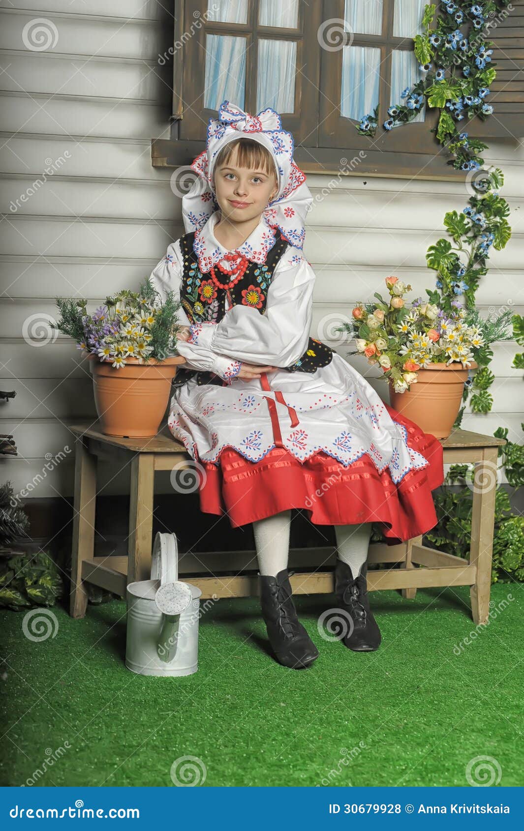 Ragazza Polacca in Costume Nazionale Fotografia Stock - Immagine di ...
