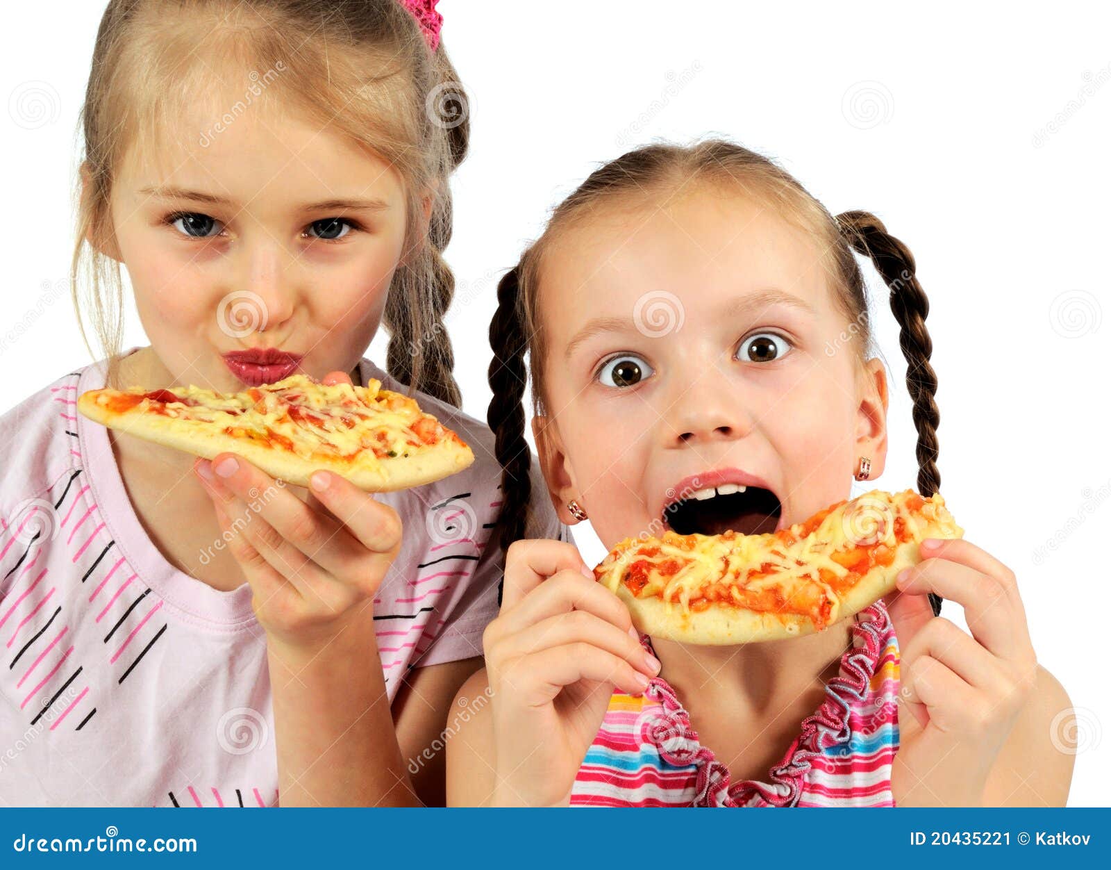 Ragazze che mangiano pizza immagine stock. Immagine di cucina - 20435221