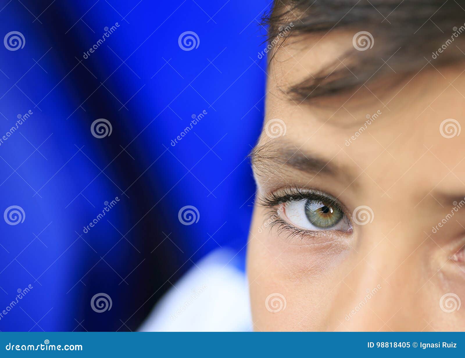 Ragazzo Con I Bei Occhi Verdi Immagine Stock - Immagine di ottico ...