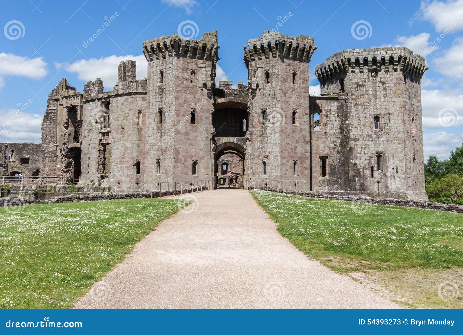Raglan Castle Gatehouse stock image. Image of pathway - 54393273