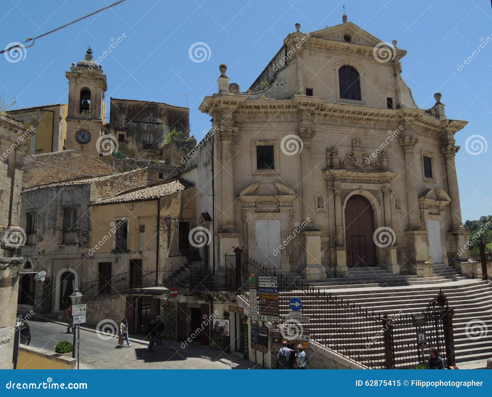 Rausa Ibla editorial image. Image of portal, statue, style - 62875415