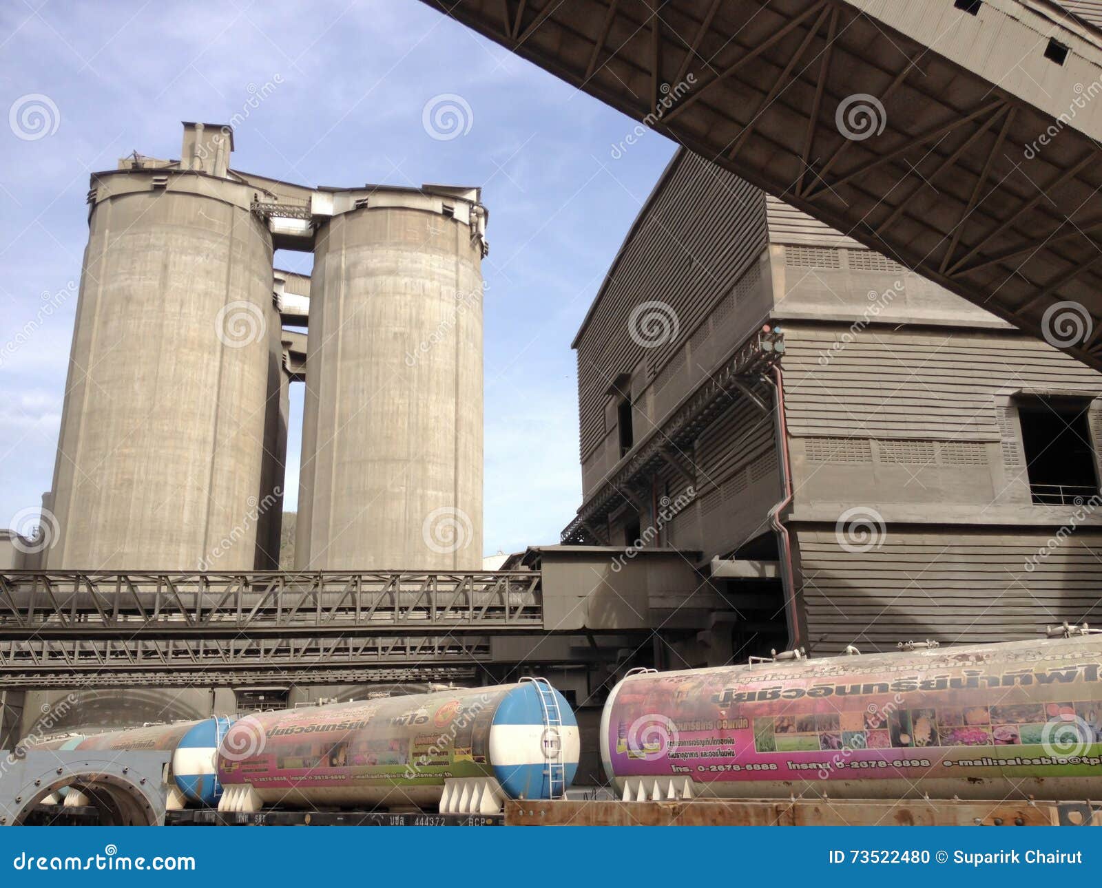 Rail cement packing editorial image. Image of plant, clinker - 73522480