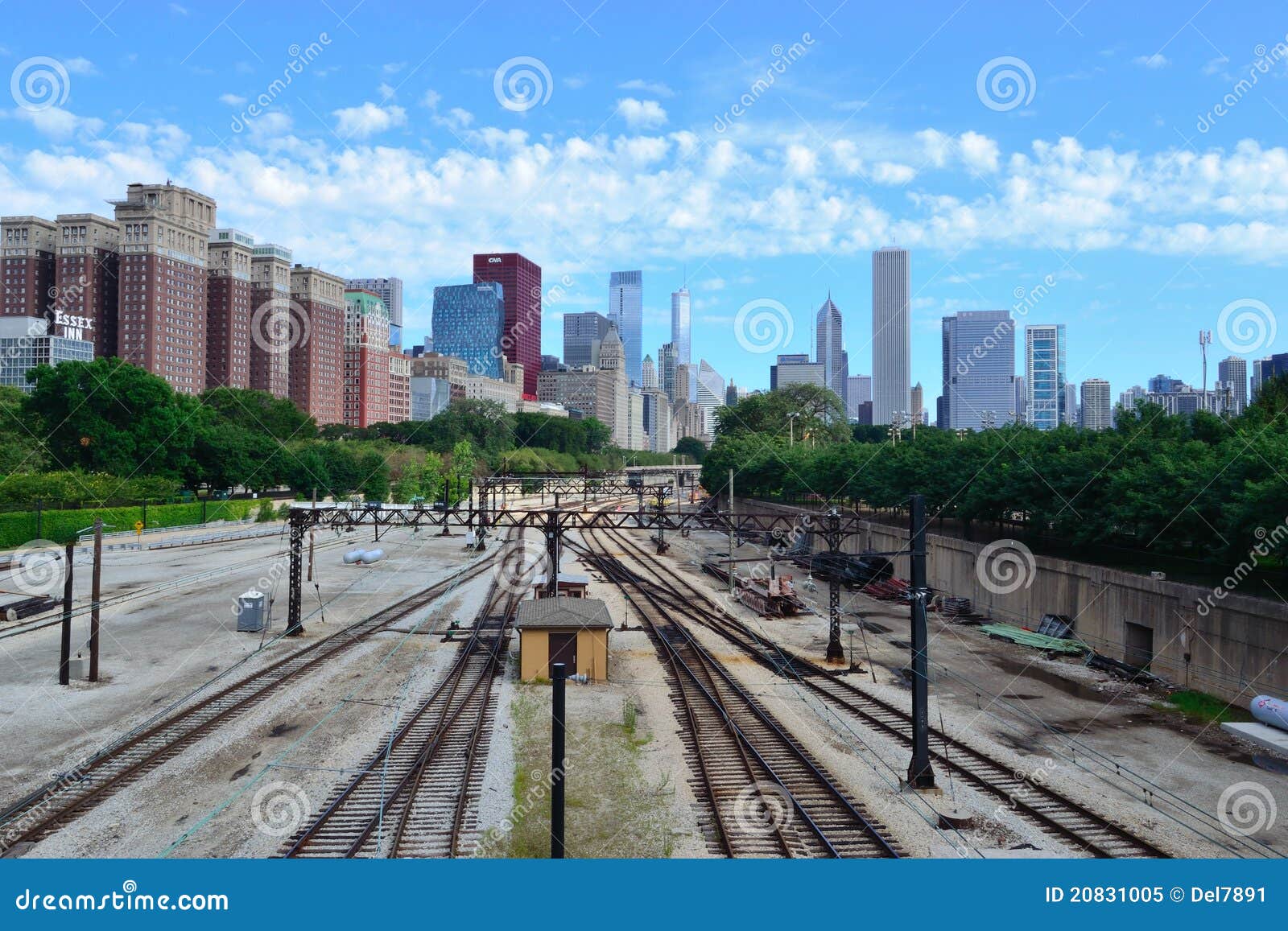 Rail Line into the Chicago Loop Editorial Image - Image of chicago ...