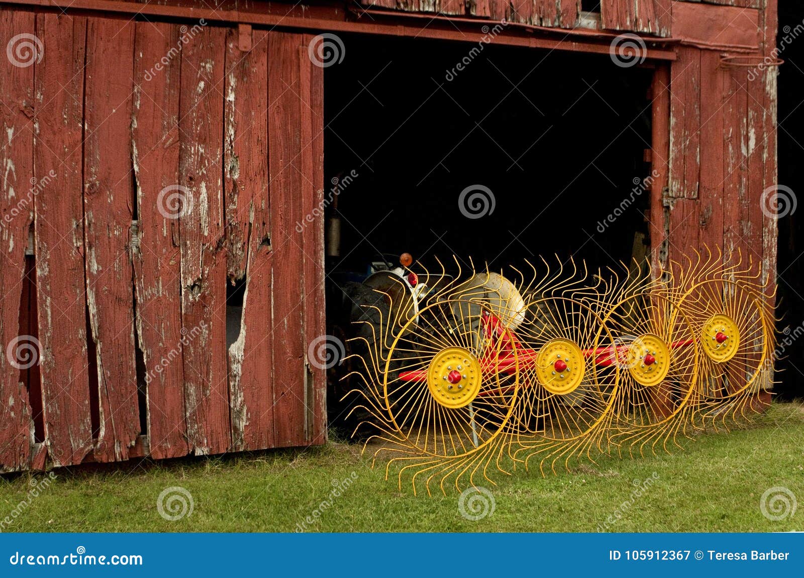 Rail Rake in an Old Barn stock image. Image of black - 105912367