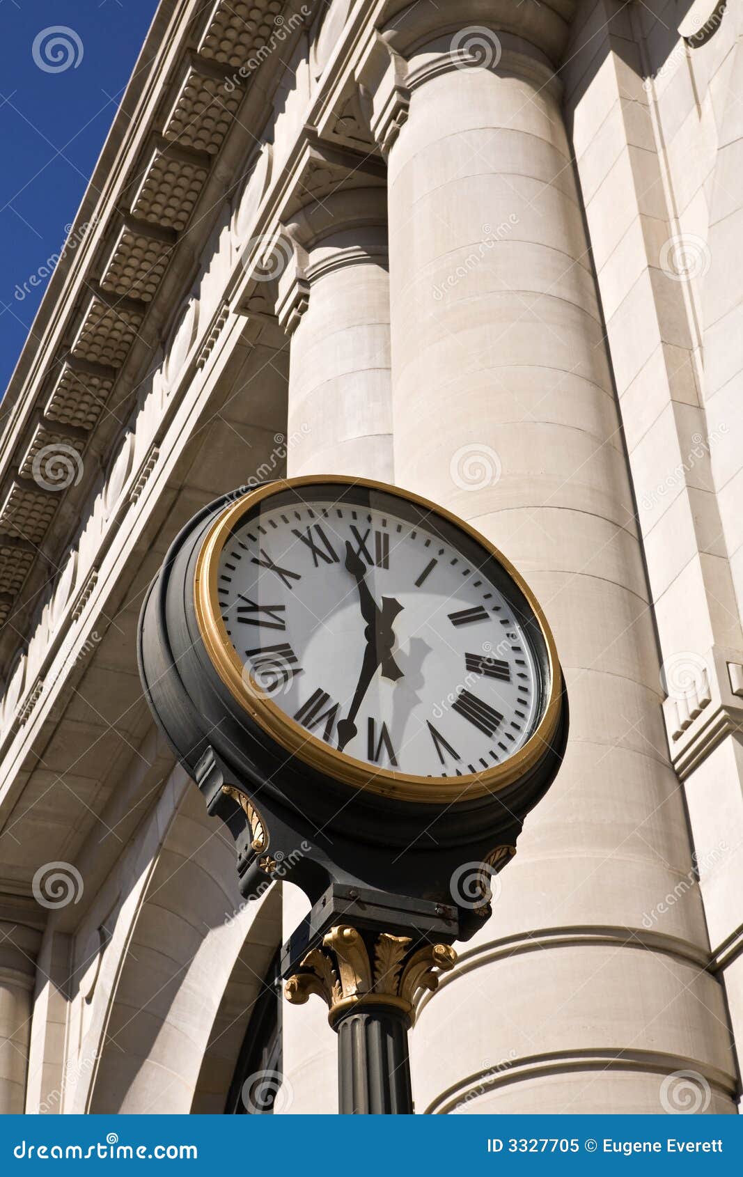 Rail Station Clock stock image. Image of structure, railroad - 3327705