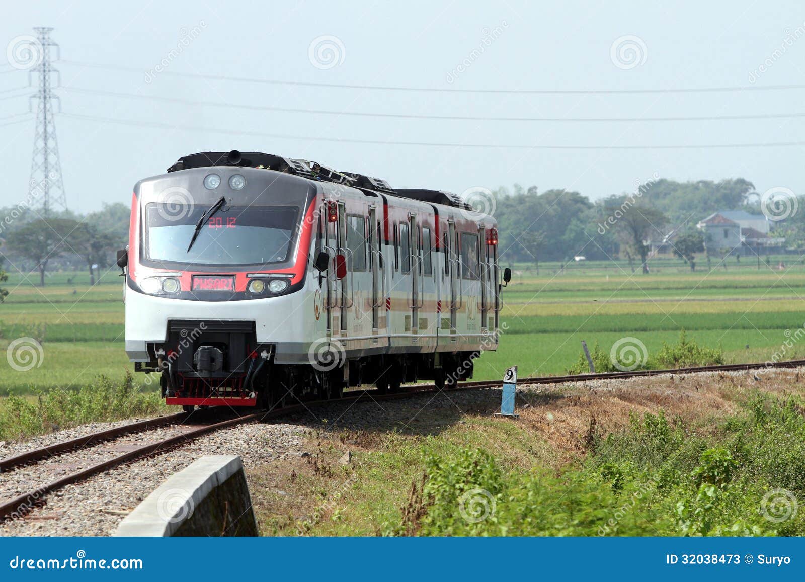 Railbus image stock. Image du ville, central, indonésie - 32038473