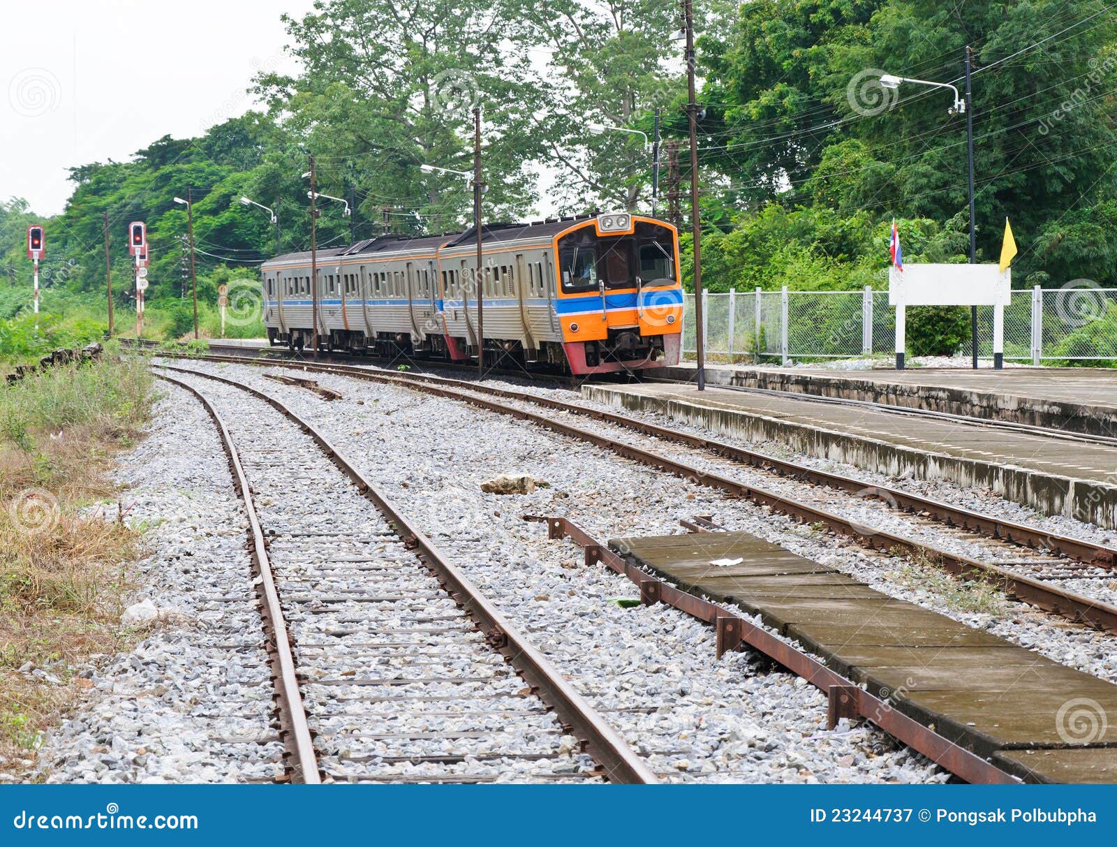Railcar do diesel imagem de stock. Imagem de velocidade - 23244737
