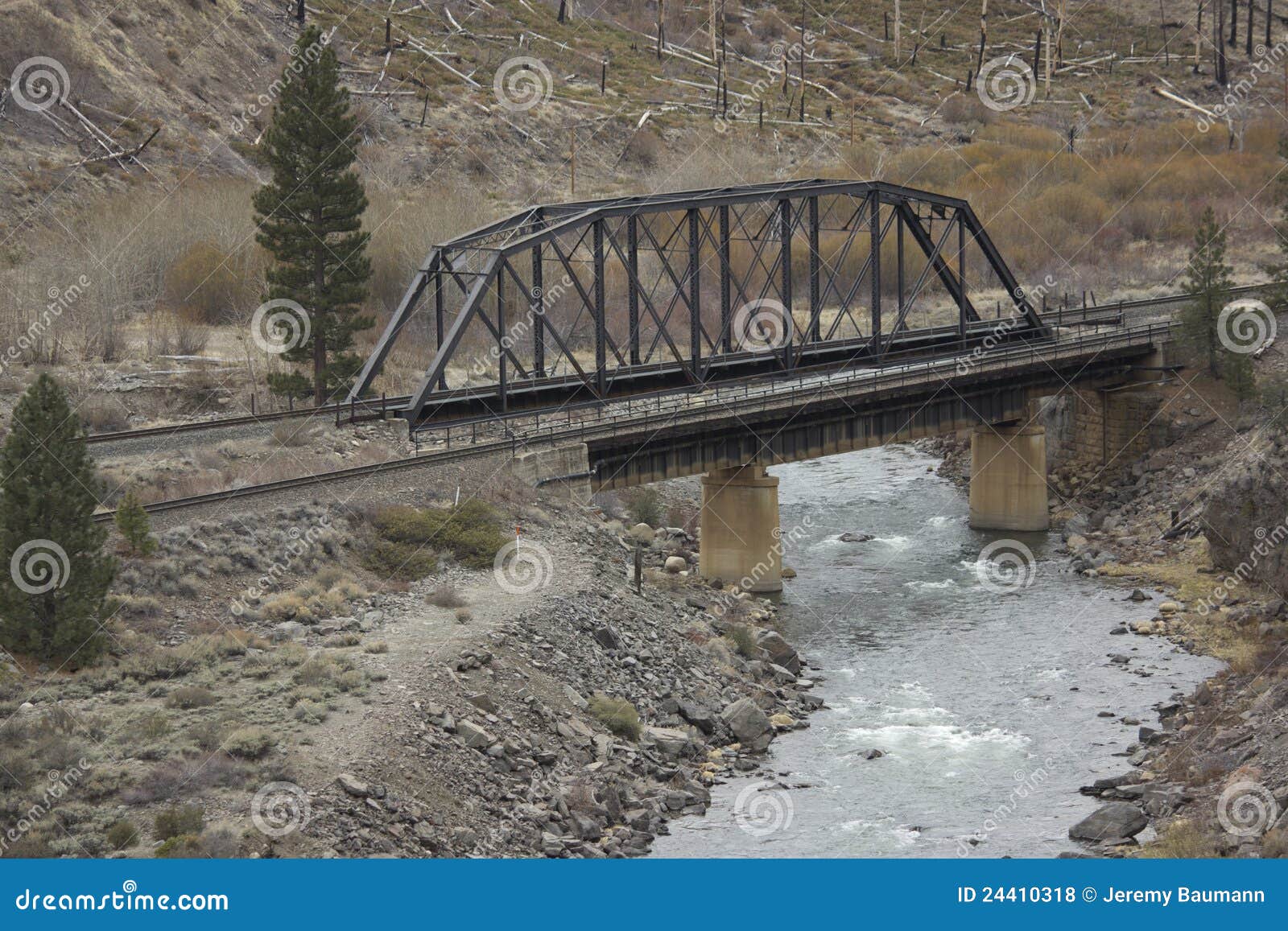 Railroad Bridge Over the Truckee Stock Photo - Image of steel, river: 24410318
