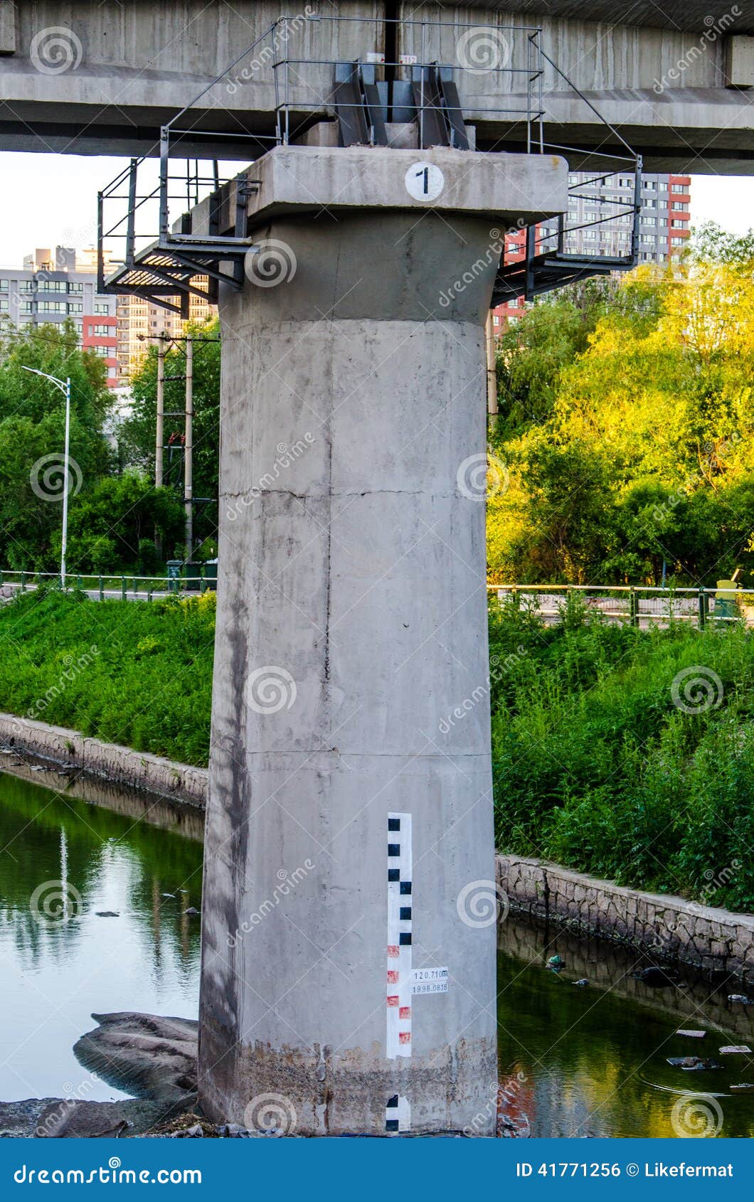 Railroad bridge Pier stock photo. Image of crossing, vintage - 41771256