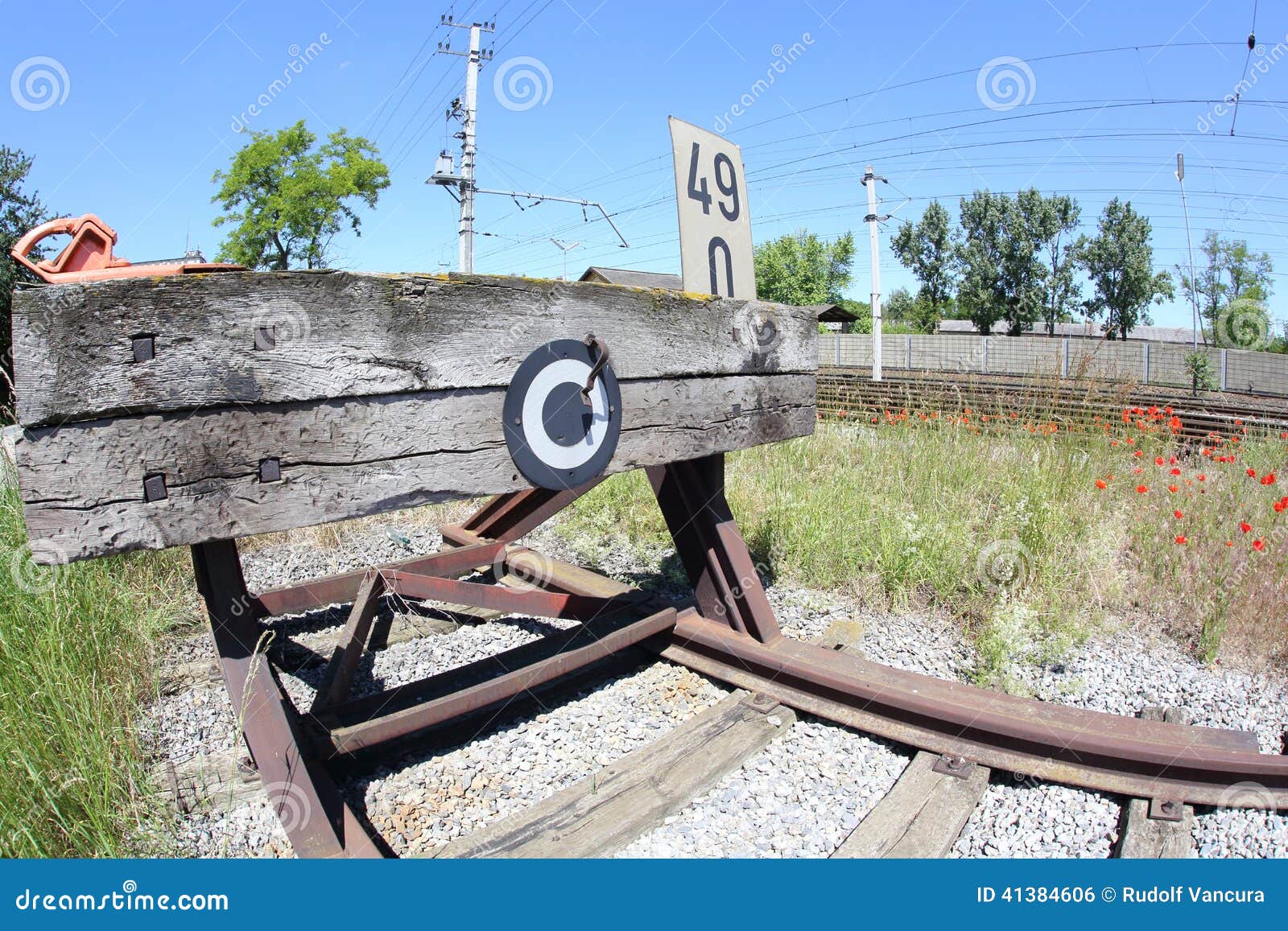 Railroad buffer stop stock photo. Image of railway, stop - 41384606