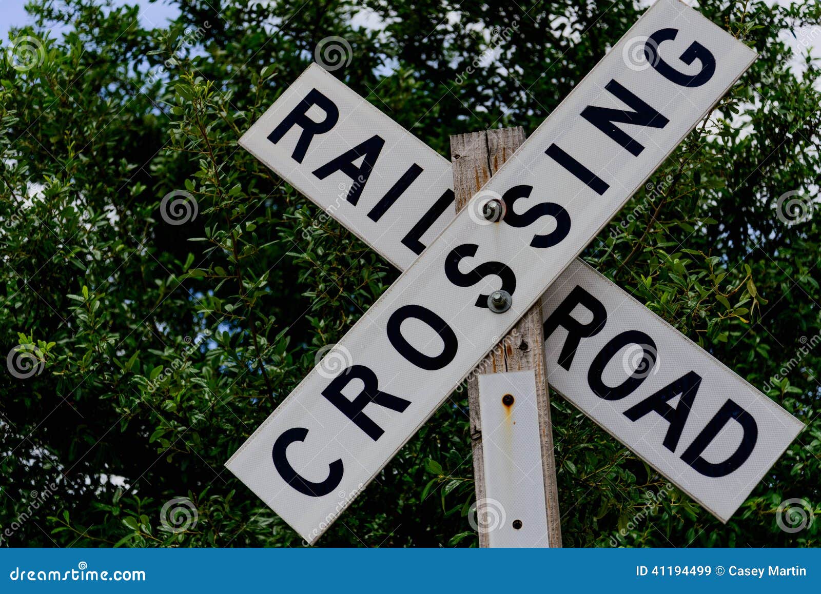 Railroad crossing sign stock image. Image of crossing - 41194499