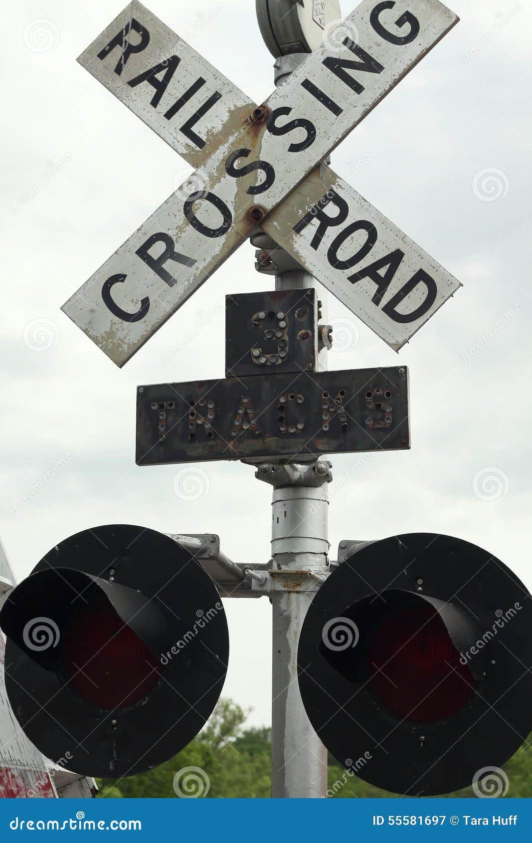 Railroad Crossing Signal stock image. Image of signal - 55581697