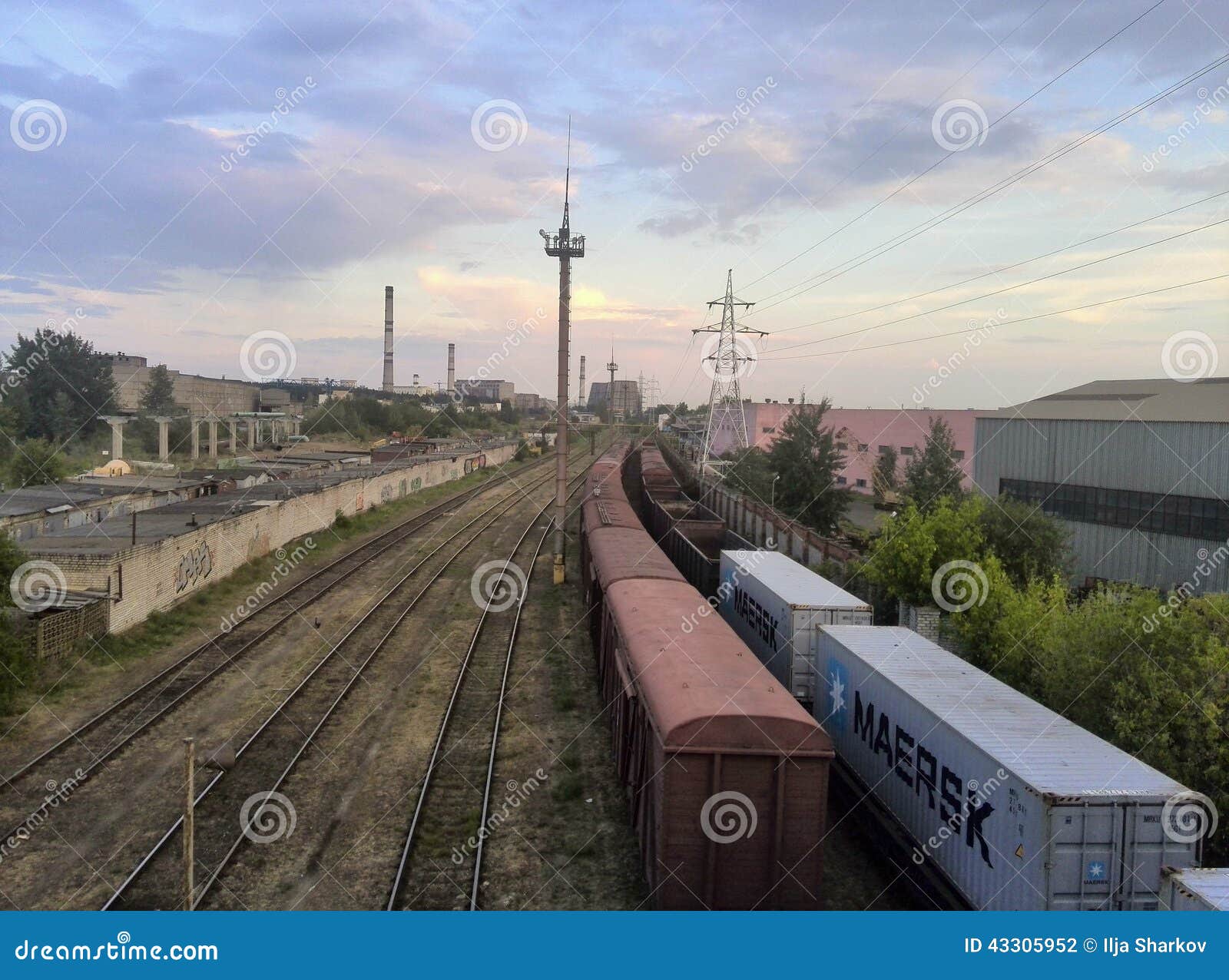Railroad editorial photography. Image of distance, azure - 43305952