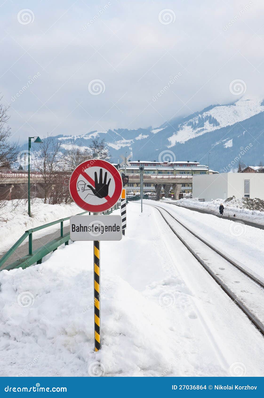The Railroad sign editorial stock image. Image of platform - 27036864