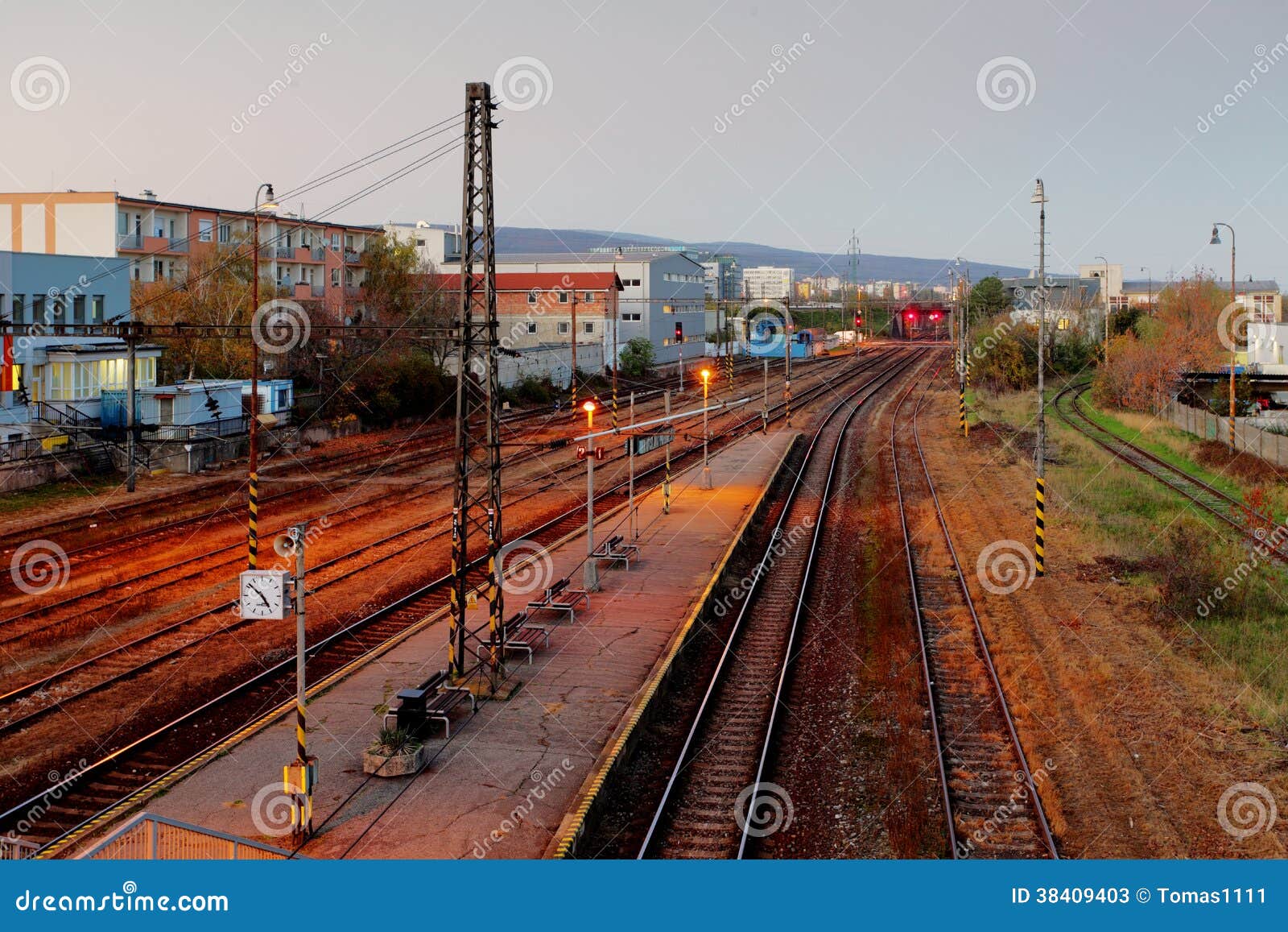 The Railroad Train Platforms With Gondola Cars That Contain A Conveyor ...