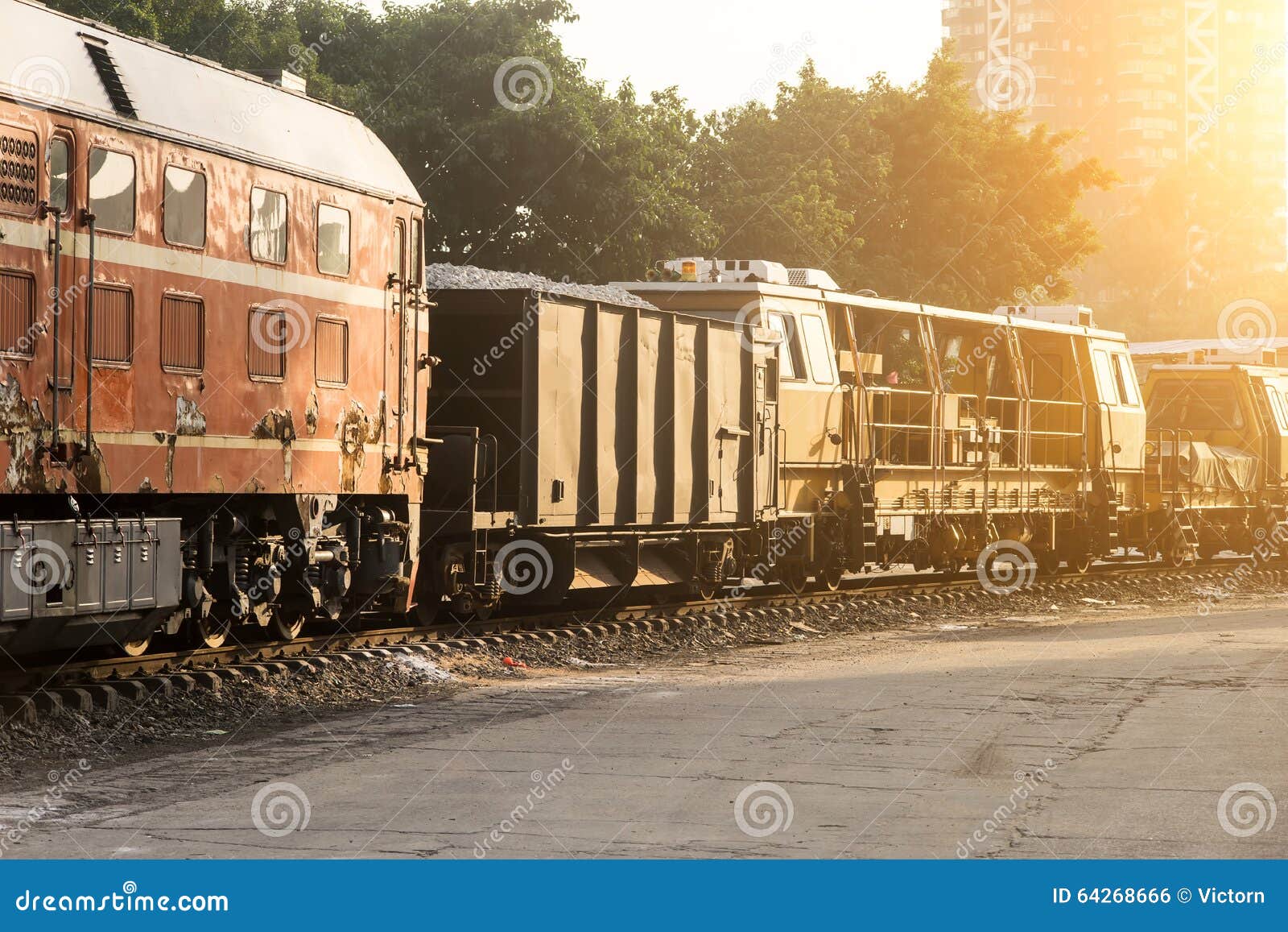 Railway carriages editorial photo. Image of sunrise, carriage - 64268666
