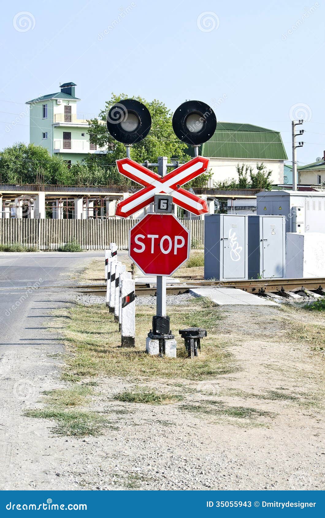 Railway crossing stock image. Image of traffic, railroad - 35055943