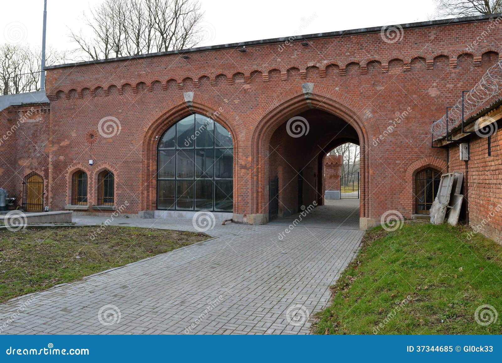 Railway Gate. Kaliningrad editorial image. Image of park - 37344685