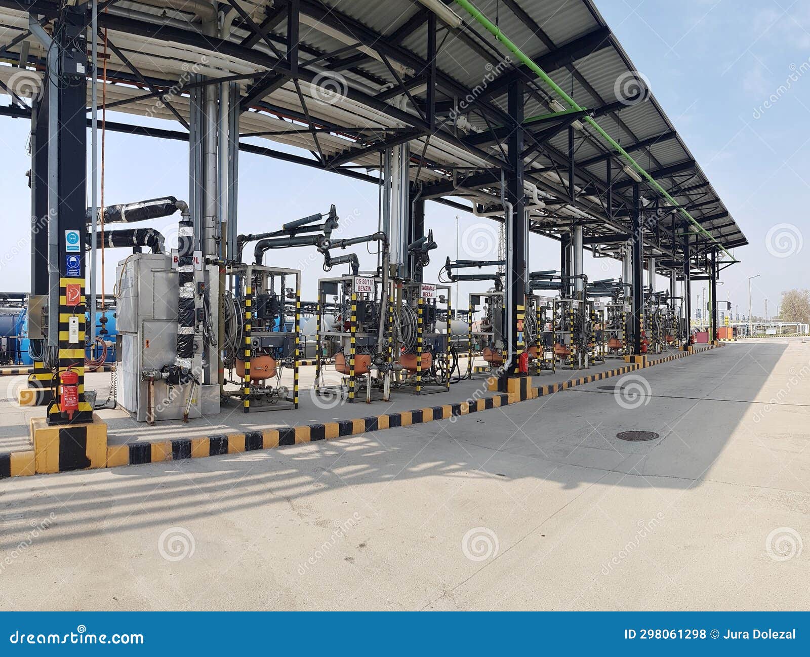 Railway Loading Station with Arms and Metering Systems for Loading ...