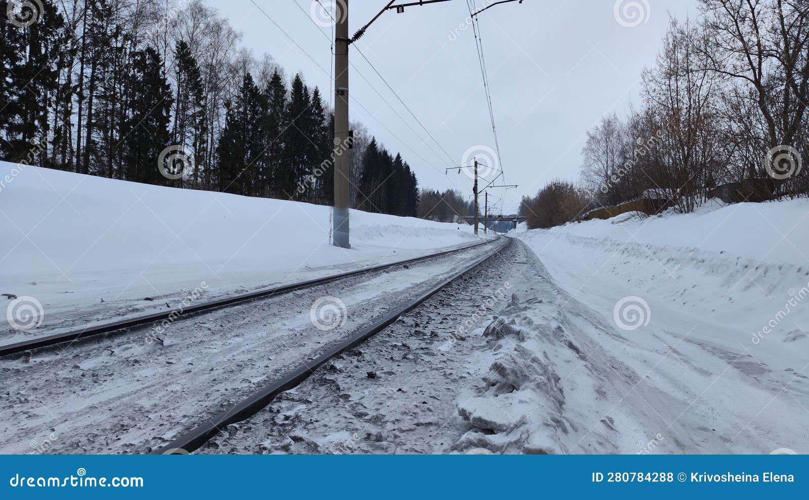Railway in Snow. Winter Landscape with Empty Rail Tracks in a Cold Day ...
