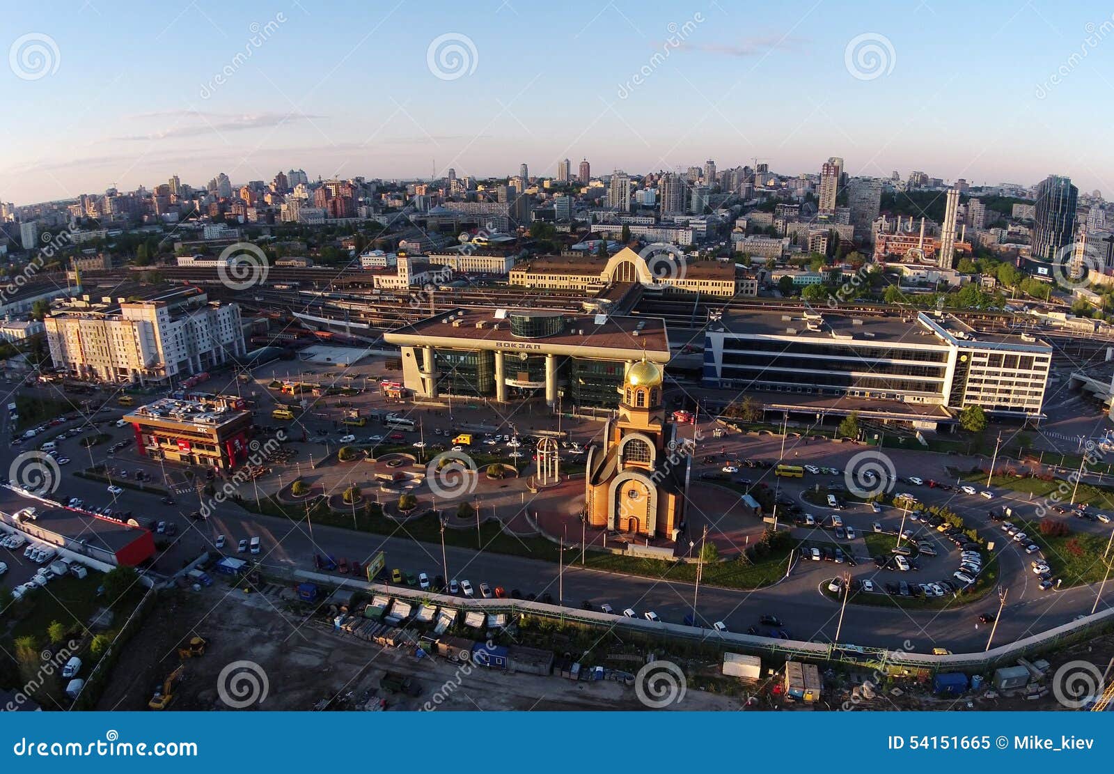 Railway station in Kiev editorial image. Image of building - 54151665