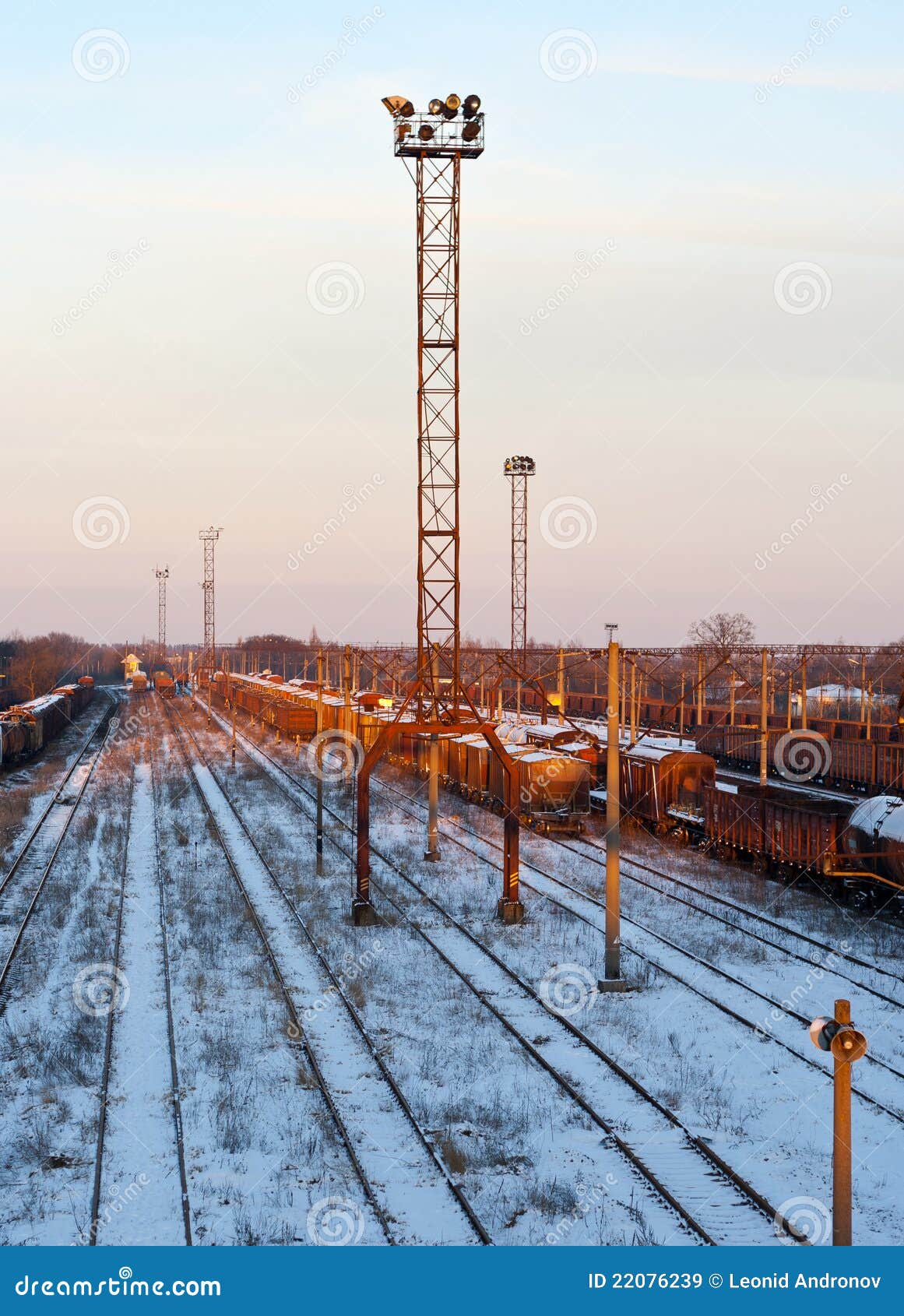 Railway station in winter stock image. Image of spotlight - 22076239