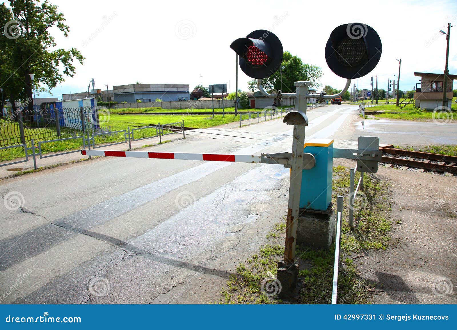 Railway traffic light stock image. Image of worker, engine - 42997331