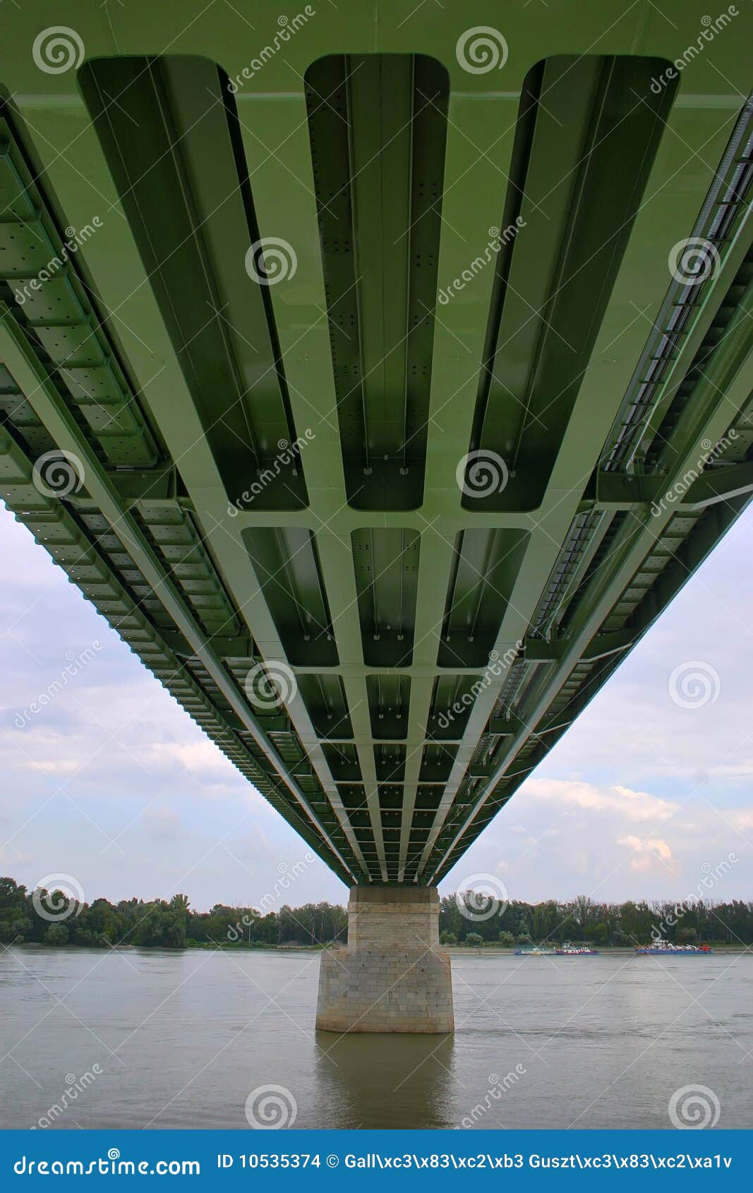 Railwaybridge stock photo. Image of construct, transportation - 10535374