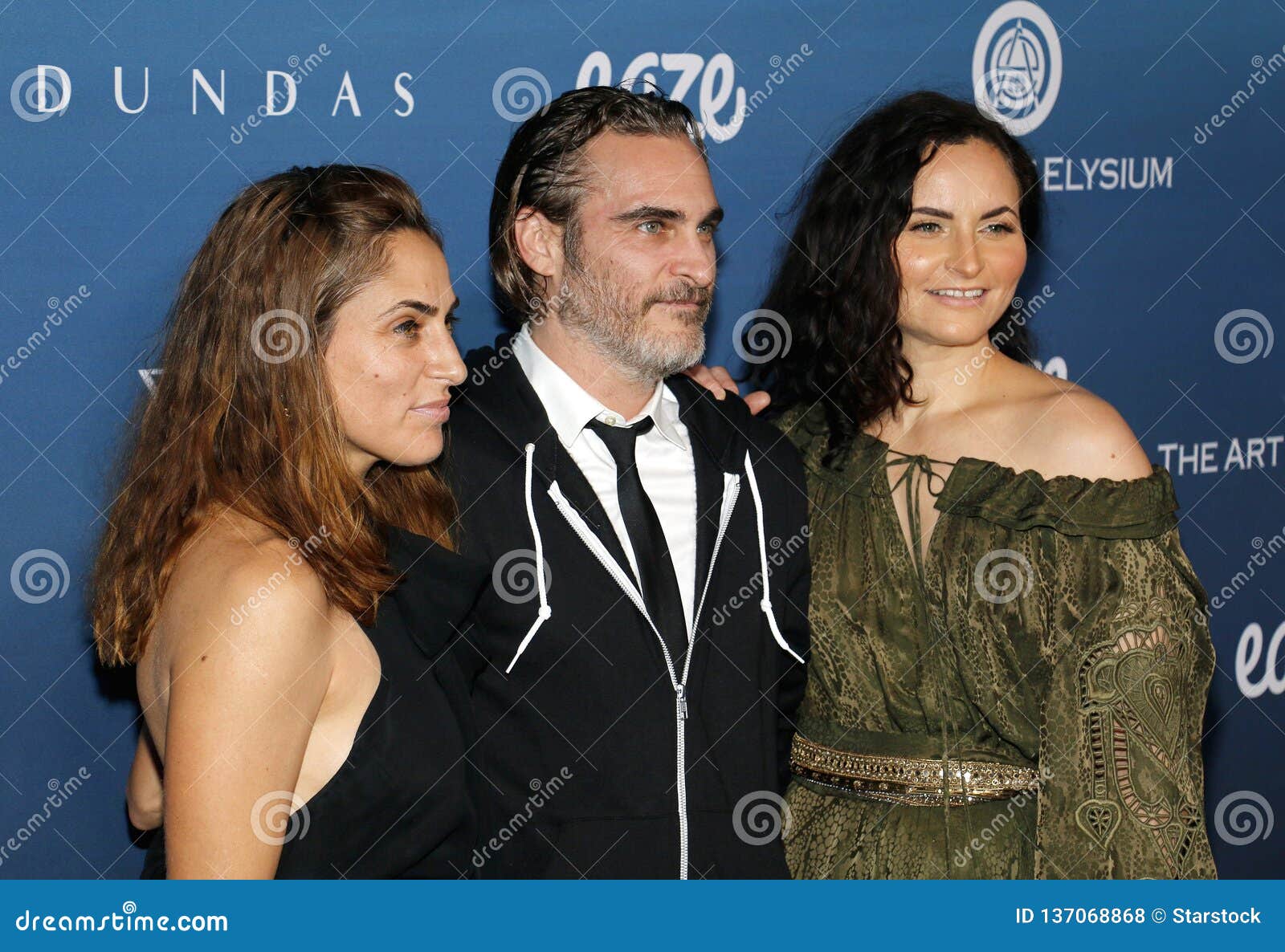 Rain Phoenix, Joaquin Phoenix Y Verano Phoenix Foto de archivo ...