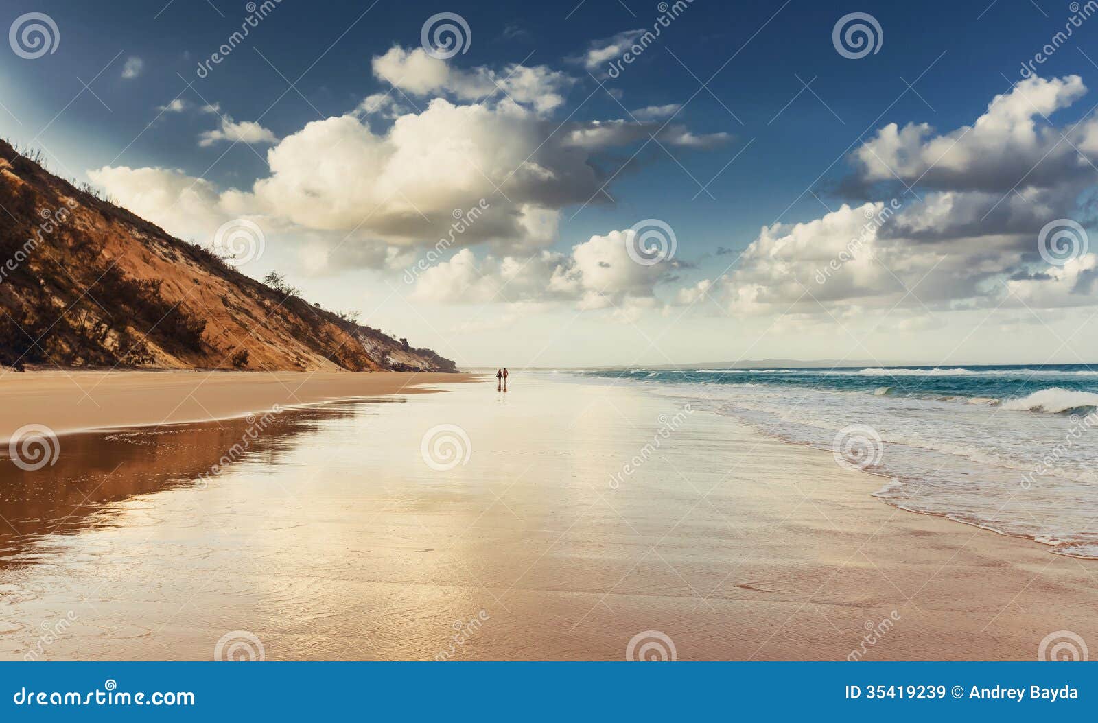 Rainbow Beach stock image. Image of light, cloudy, nature - 35419239