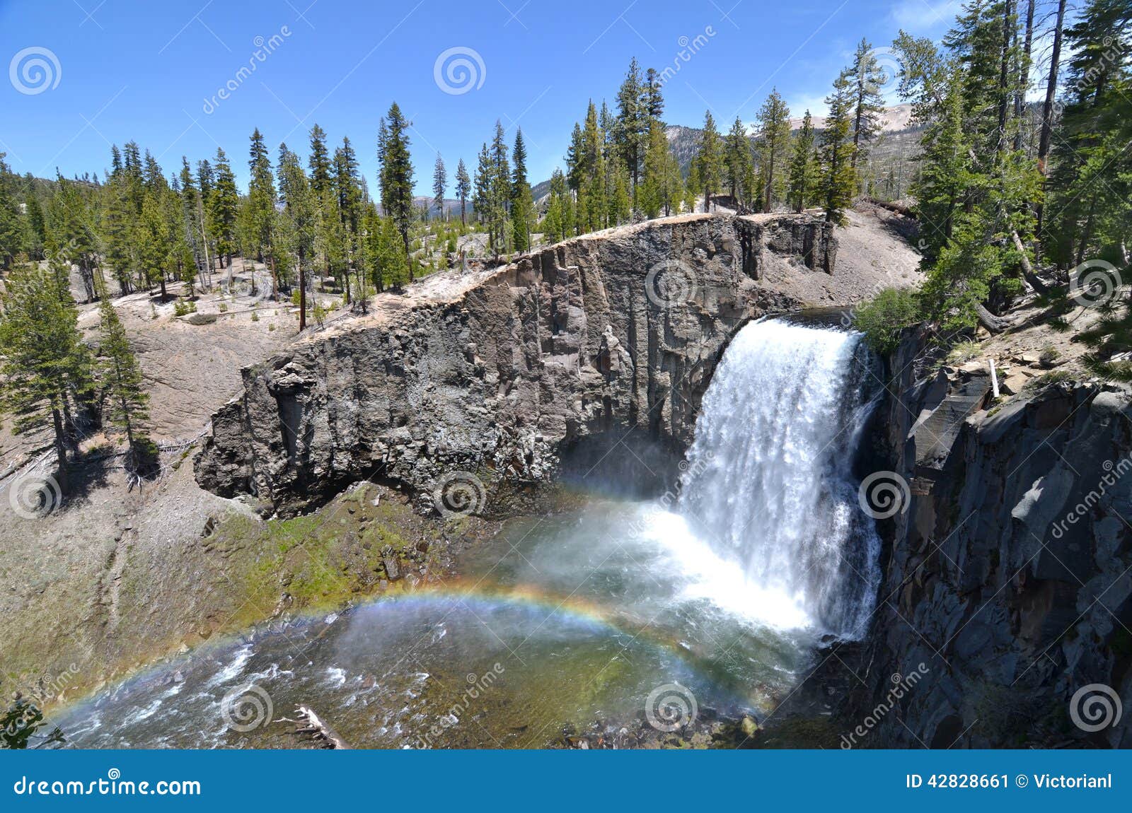 Rainbow Falls at Devils Postpile National Monument Stock Image - Image ...