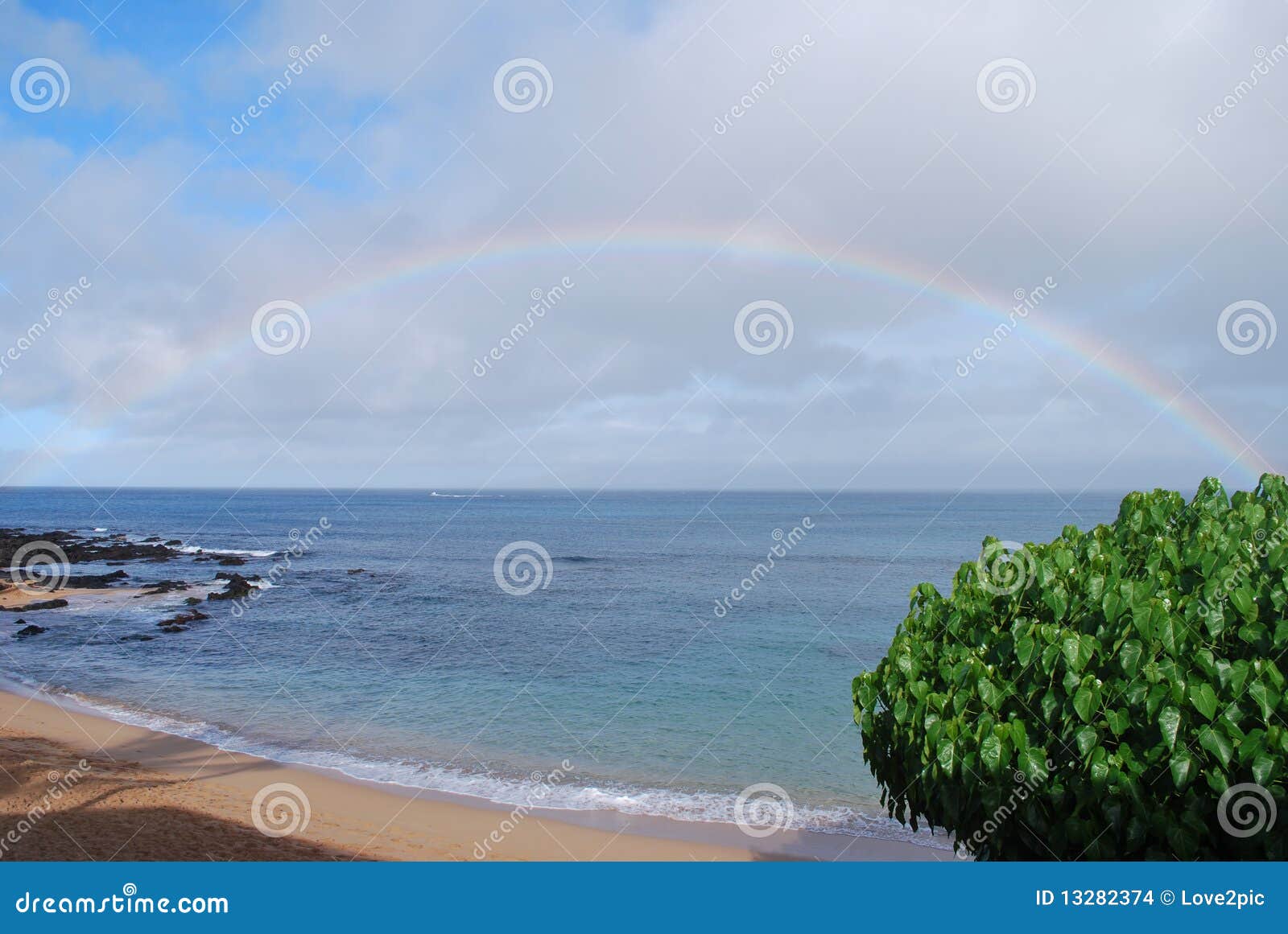 Rainbow in Maui stock photo. Image of colors, water, clouds - 13282374