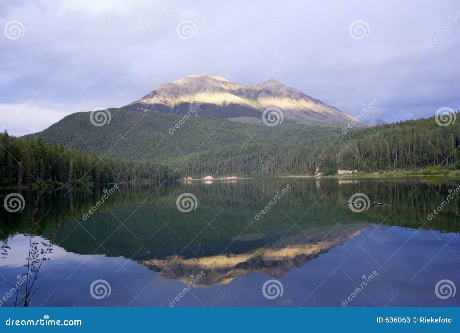 Rainbow Over the Alces Lake in the Break of Dawn Stock Image - Image of ...