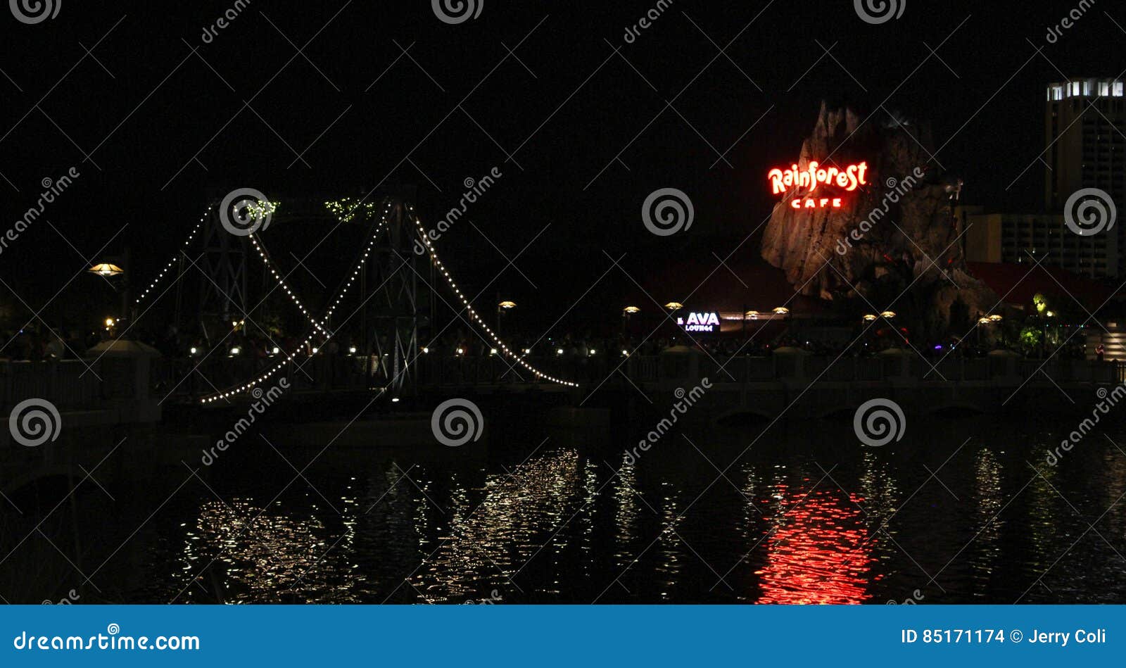 Rainforest Cafe Volcano Erupts At Downtown Disney. Editorial Image ...