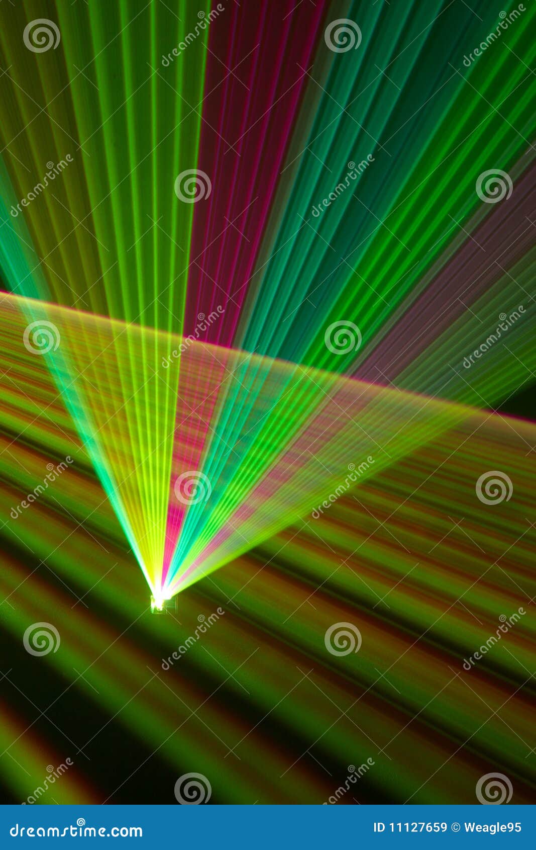 Raios laser da cor imagem de stock. Imagem de mostra - 11127659