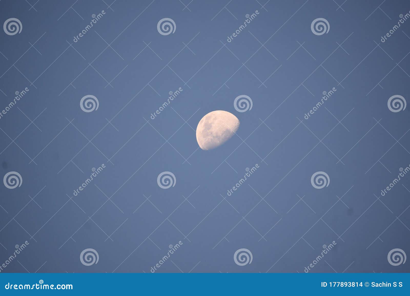 Raising Moon in Evening Sky Stock Photo - Image of raising, moon: 177893814