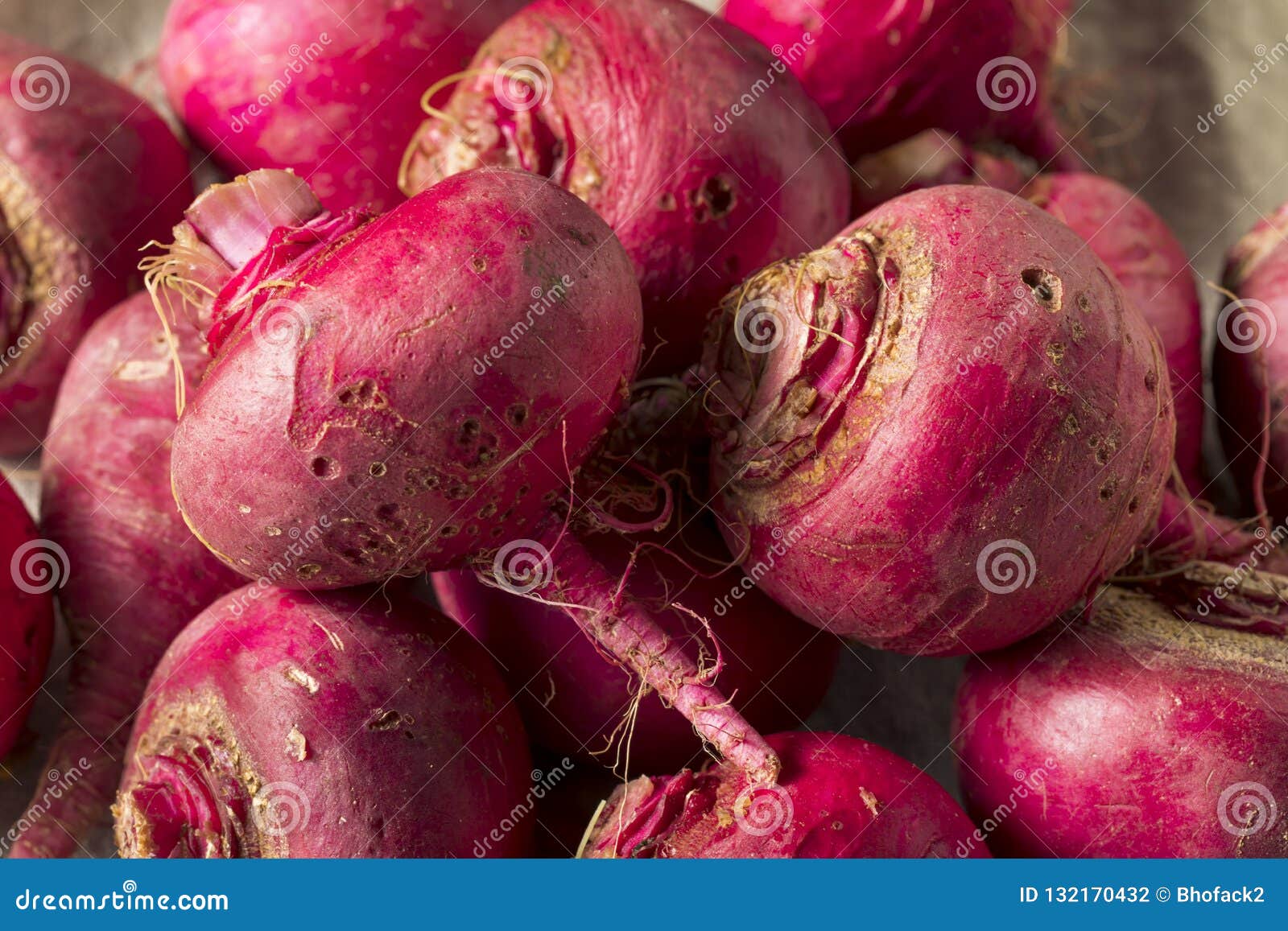 Raizes Do Rosa E Da Beterraba Vermelha Foto de Stock - Imagem de fresco ...