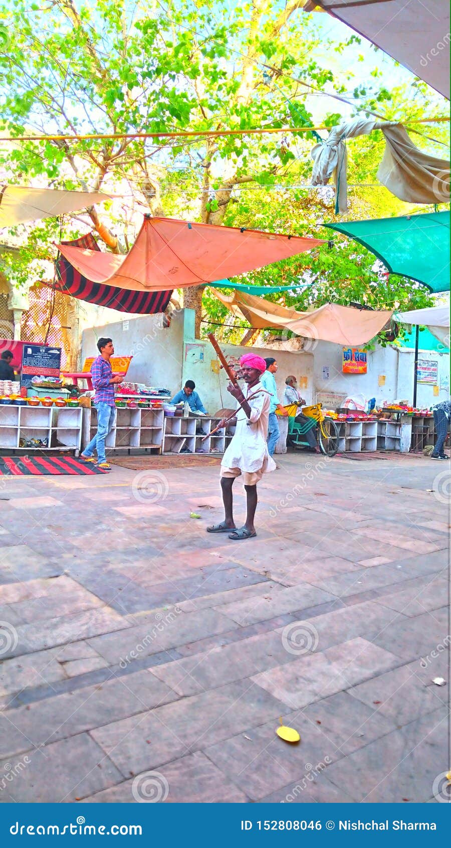 Rajasthani Man Playing Musical Instruments Called& X22;ravan Hattha ...