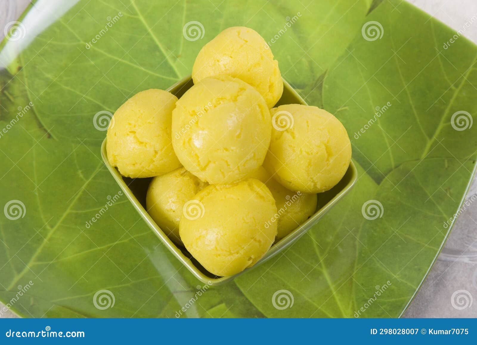 Rajbhog or Yellow Bengali Rasgulla or Cham Cham Stock Image - Image of ...